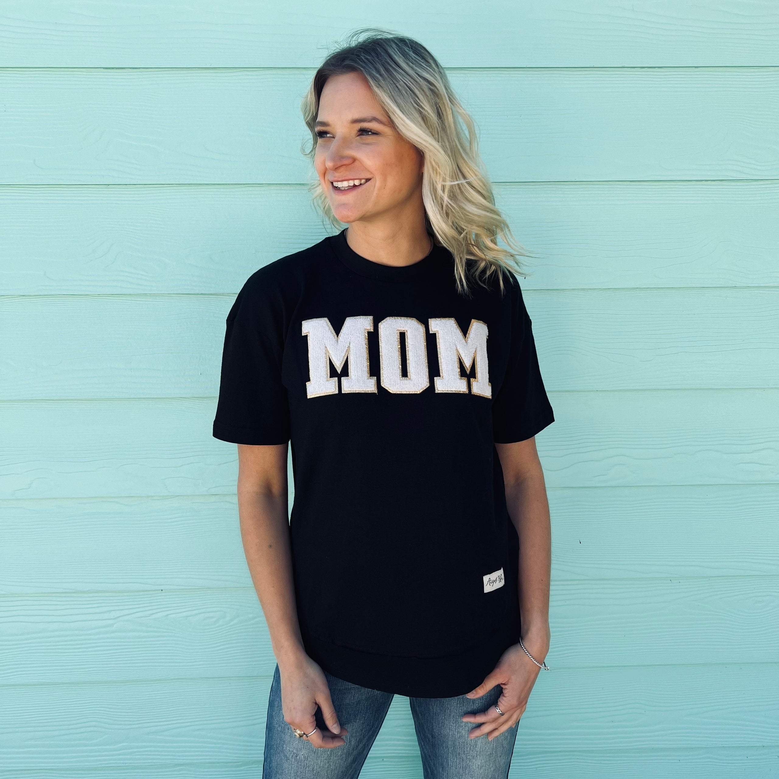 MOM Preppy Patch hi-lo tee | Boho Blooms Boutique